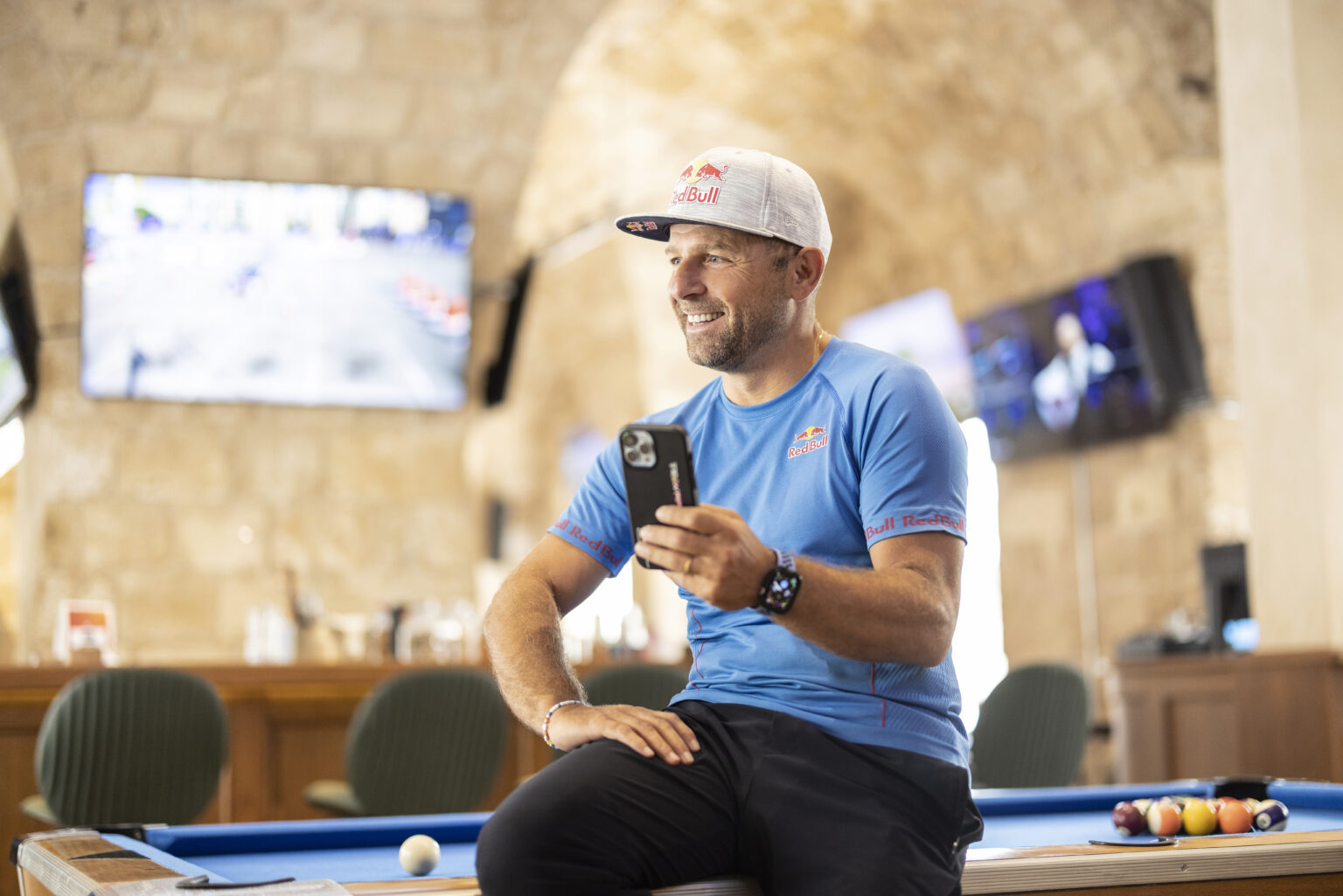 What is data roaming and everything you need to know about it - Red ...